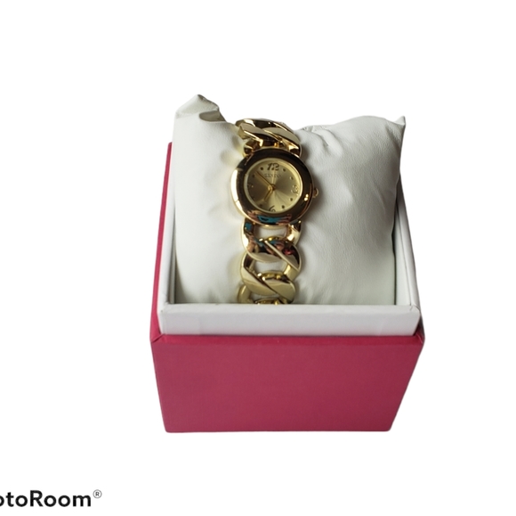Geneva | Accessories | Geneva Gold Tone Chain Link Watch | Poshmark